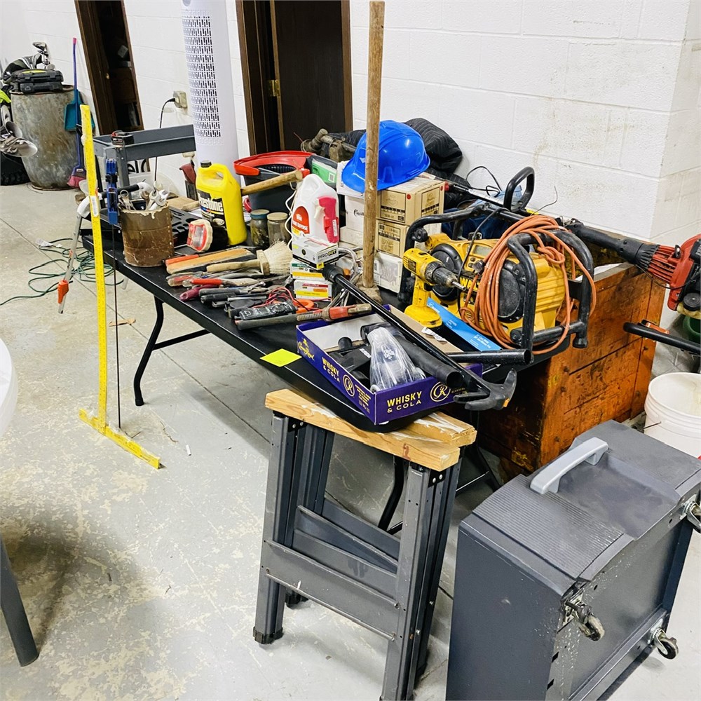 Great Lakes VNTG - Massive Table Lot