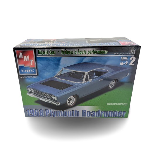 Great Lakes VNTG - 1:25 1968 Plymouth Road Runner Model Kit