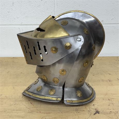 Great Lakes VNTG - Medieval Warrior Golden Knight Helmet - Replica