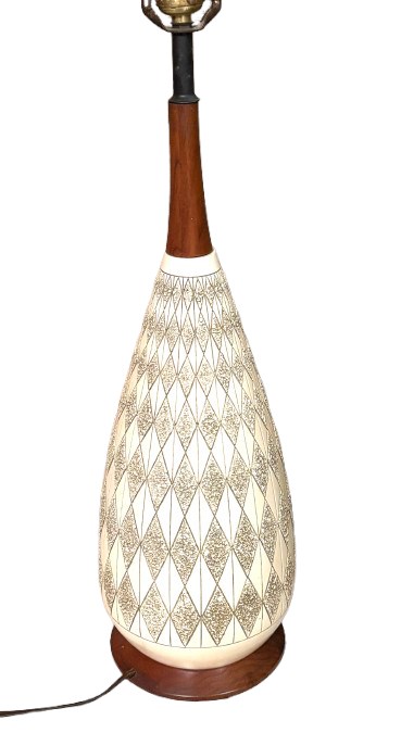 Great Lakes VNTG - MCM Quartite Creative Diamond Pattern Lamp