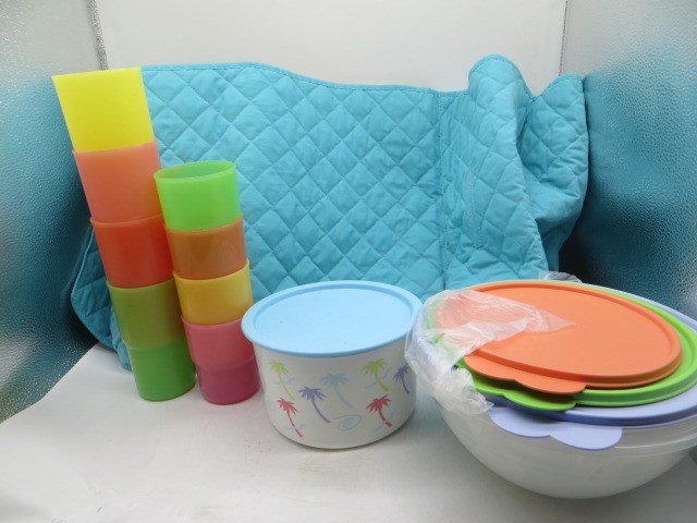 Great Lakes VNTG - NEW VINTAGE TUPPERWARE TABLE RUNNER W/POCKETS, 4 ...